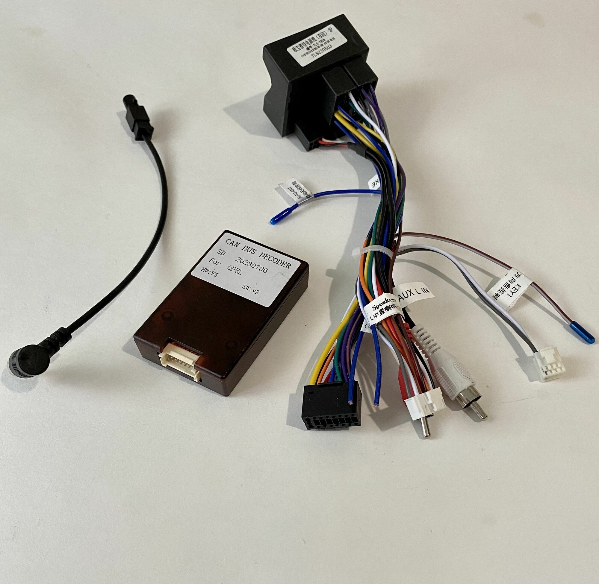 Кабель питания с Canbus адаптером для Opel Astra H/Corsa D/Zafira B/Antara