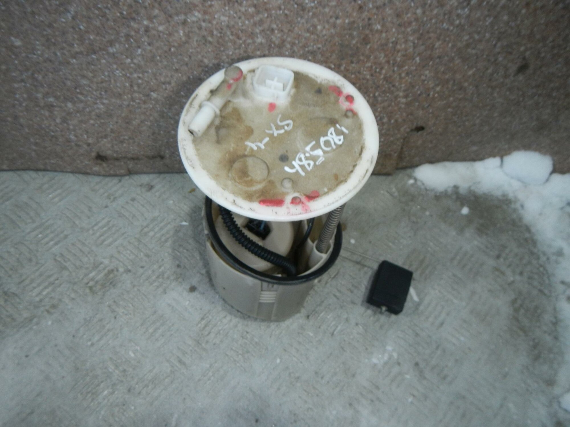 Б/У Насос топливный электрический, Suzuki (Сузуки)-SX4 (06-) SUZUKI SX4 (06-) без повреждений. 485081 SUZUKI арт. 151008...