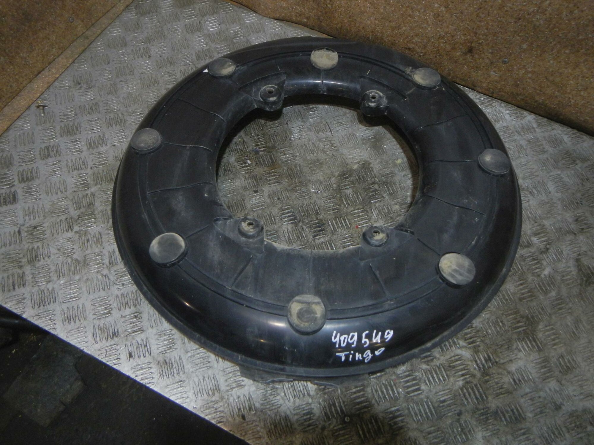 Б/У Кожух запасного колеса, Vortex (Вортекс)-TINGO (12-15) Vortex TINGO (12-15) Нет куска. 409549 VORTEX арт. T116302520BA