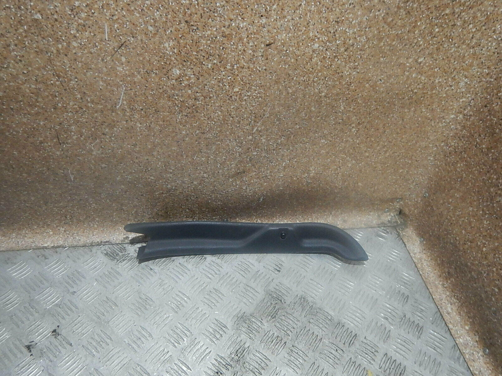 Б/У Обшивка двери багажника, Citroen (Ситроен)-C3 (02-09) CITROEN C3 (02-09) Правая. Без повреждений. 297624 Peugeot-Citr...