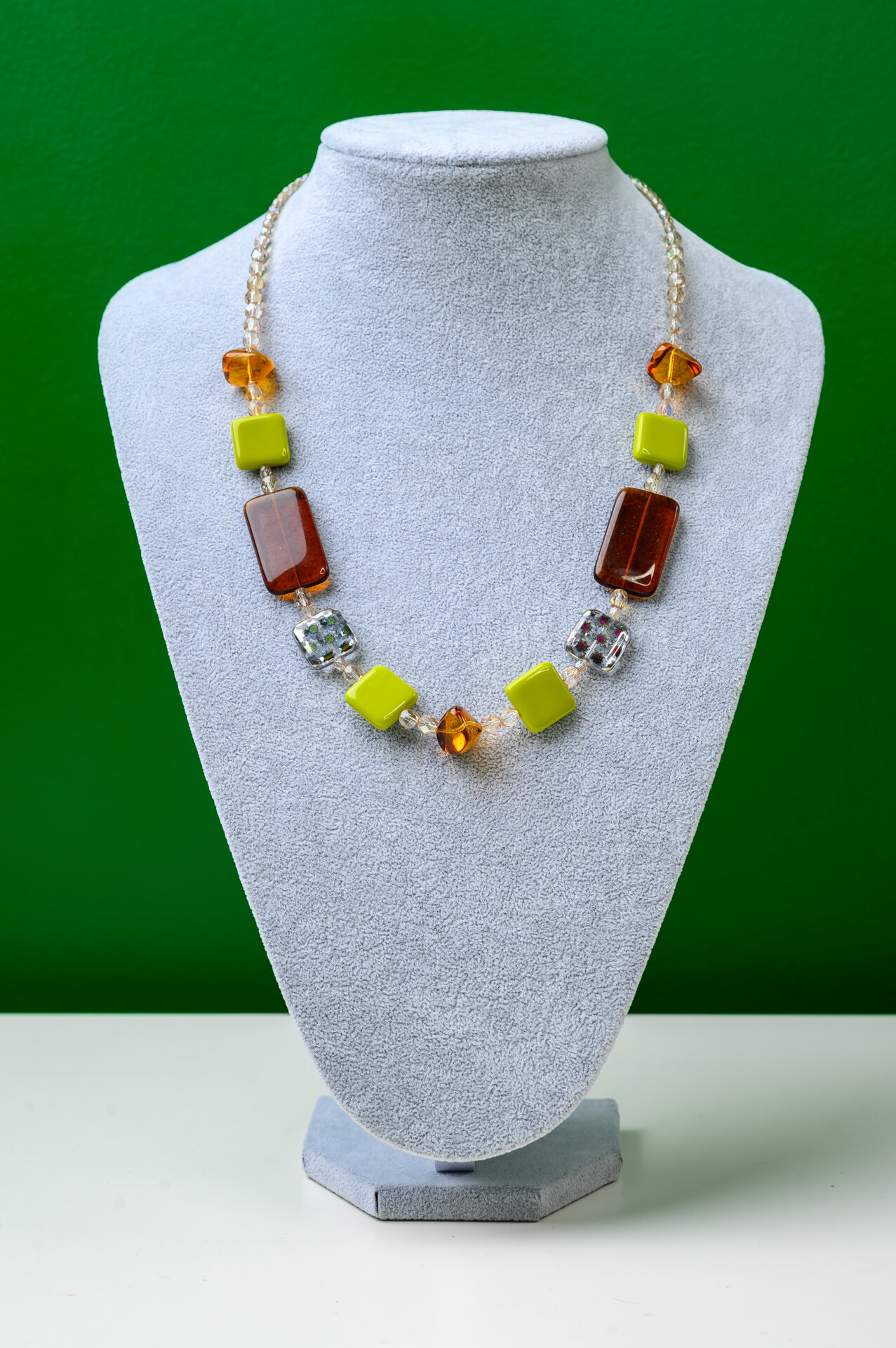 Бусы, стекло, хрусталь