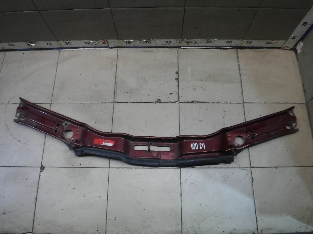 Панель передняя верхняя Audi 100 C4 4A0805591A