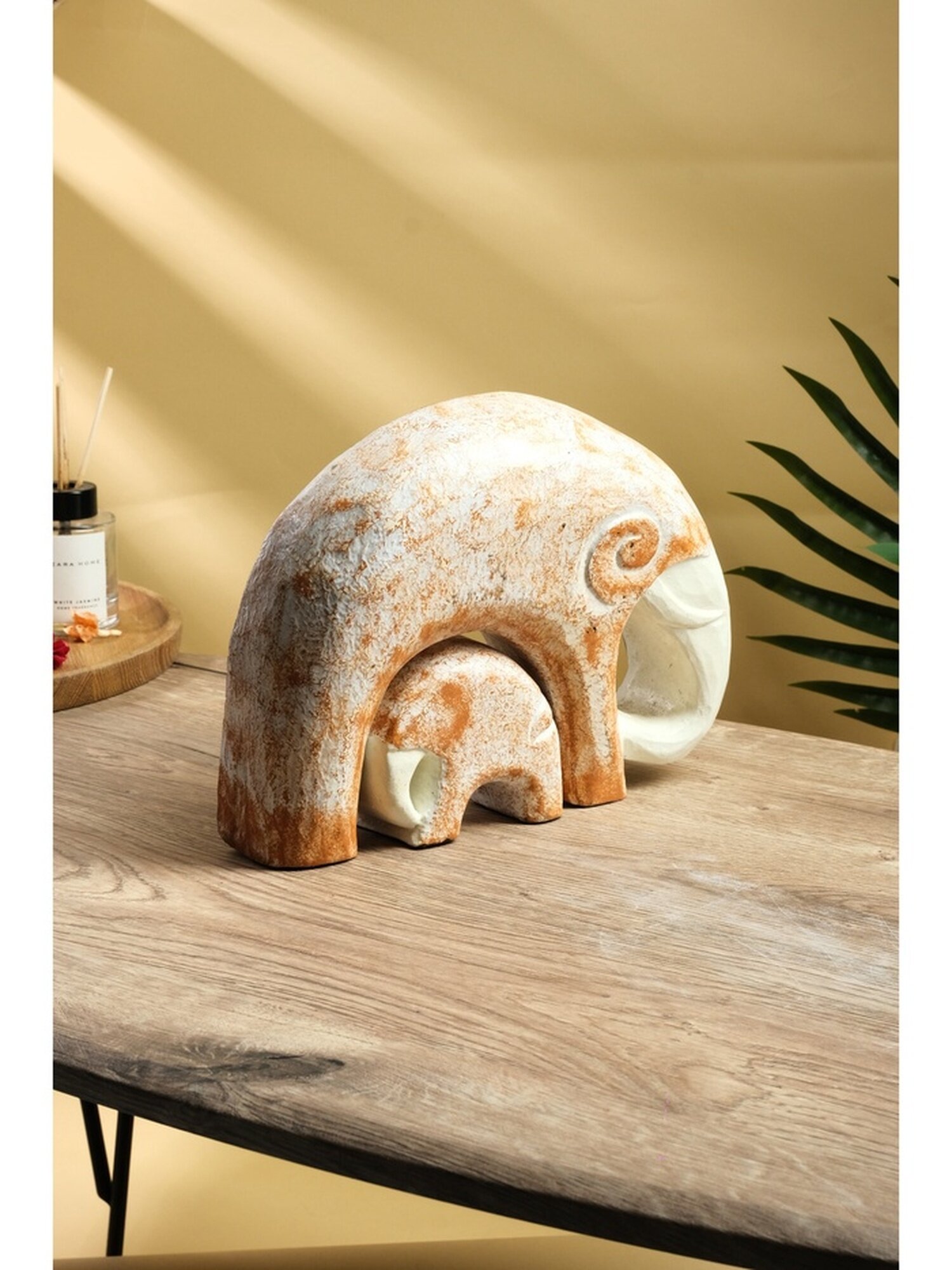 Сувенирный набор "Слониха со слоненком" дерево Албезия, 24х5х18 см, бело-коричневый