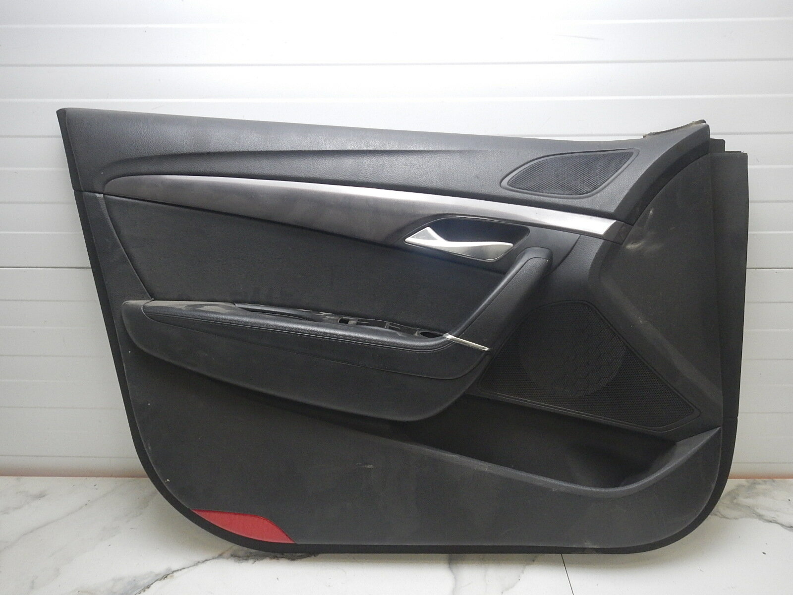 Б/У Обшивка двери передней левой, Hyundai (Хендэ)-I40 (11-) HYUNDAI i40 (11-) Потертости. 627519 Hyundai-KIA арт. 823073...