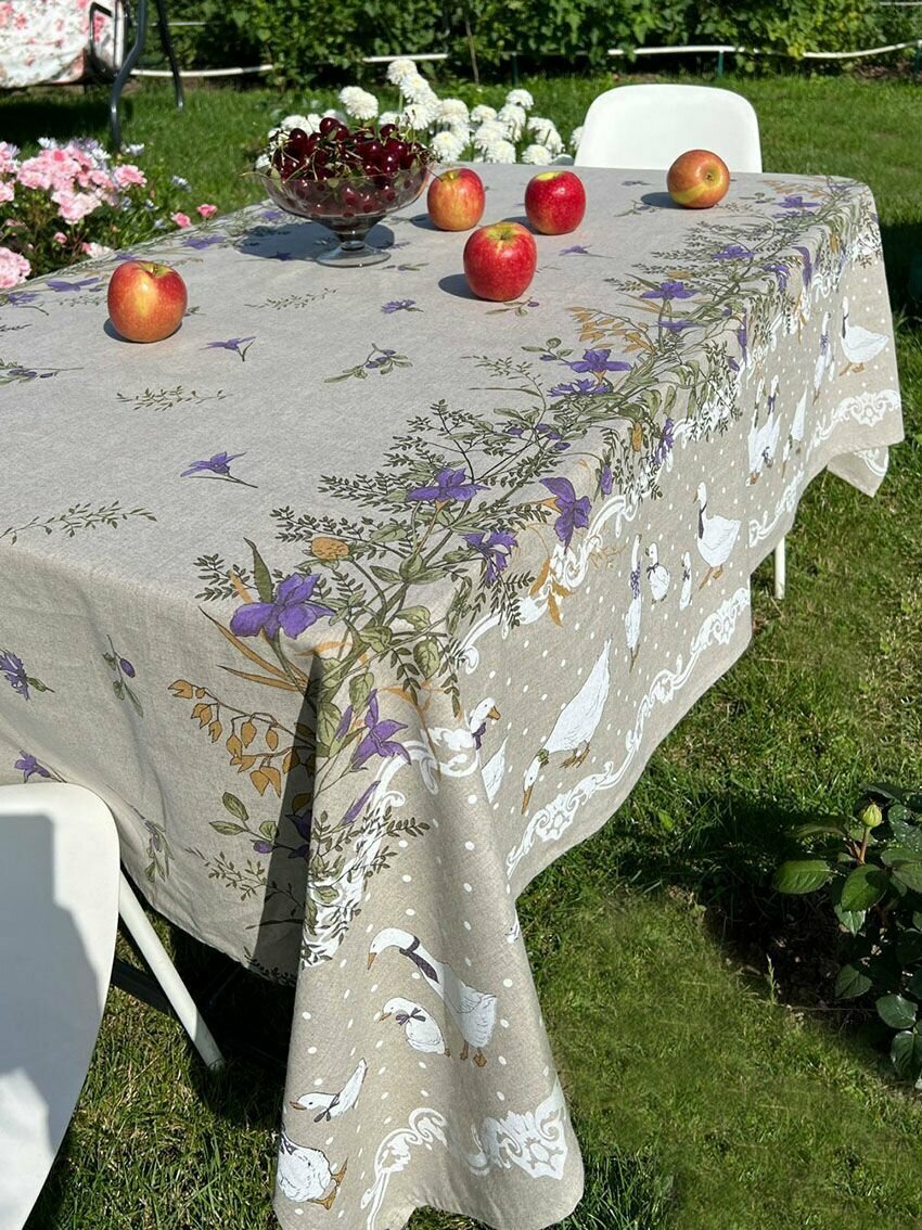 Скатерть серая набивная "Датский гусь" 145*200, лен 50%, хлопок 50%