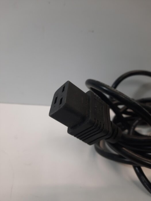 Кабель питания C-19 295477-001 2.5м