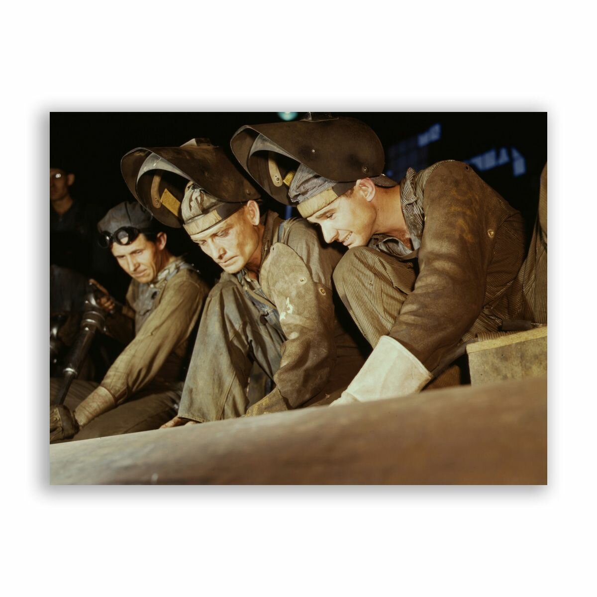 Постер, плакат на бумаге / Ретро фотографии американских рабочих - Сварщик / Размер 40 x 53 см