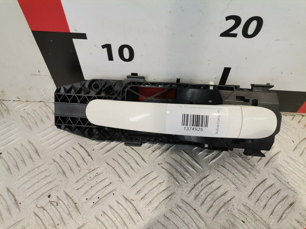 Ручка двери наружная передняя левая Volkswagen Tiguan 1 5N0837205M арт. 1374925