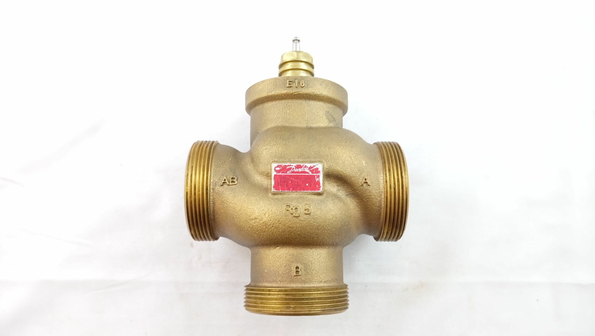 065Z0159 Клапан седельный трехходовой VRB 3, Ду 40 мм, kvs 25 м3/ч, Py 16 бар, Тмакс 130С, внешняя резьба, ход штока 15 мм