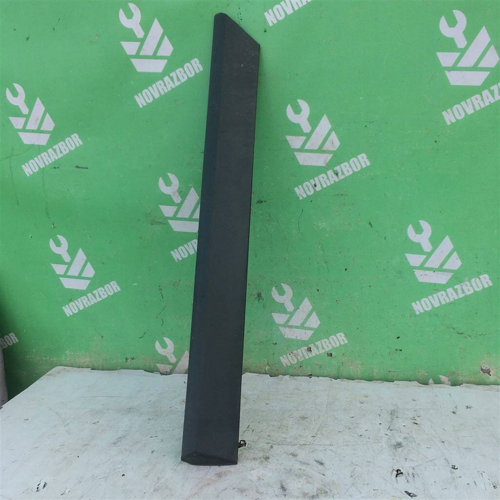 Молдинг задней левой двери VW Passat B3 1988-1993