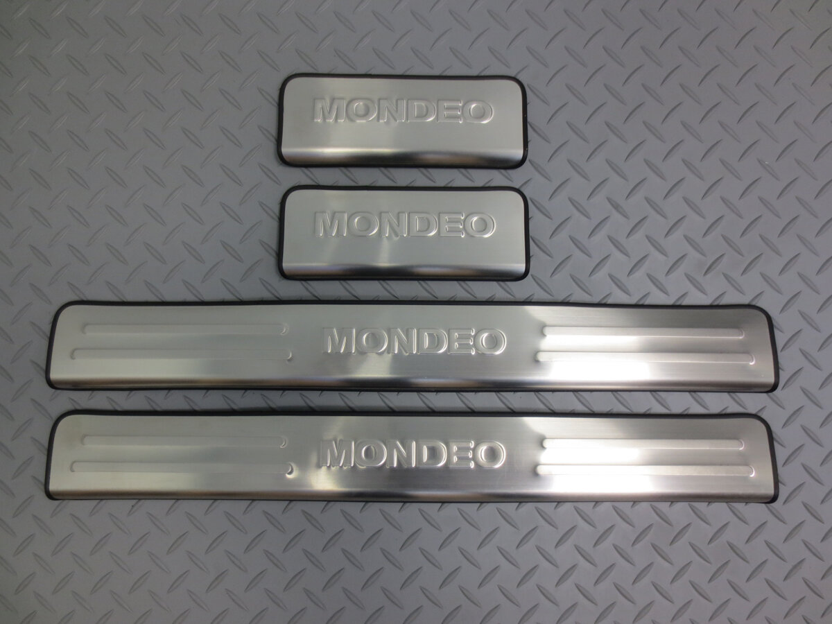Накладки на пороги Ford Mondeo 2006-2014