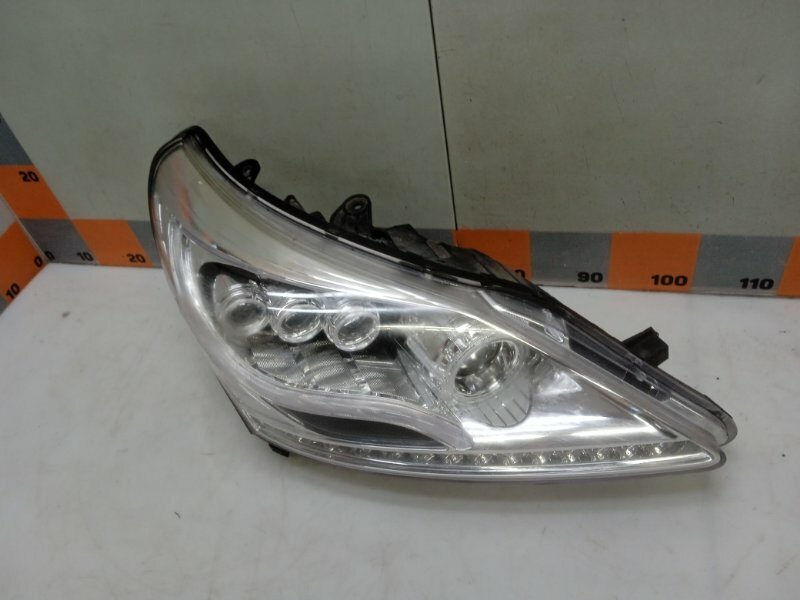 Б/У оригинал, в сборе с блоками, диодная c ходовыми огнями, Хендай Экус Фара правая Hyundai Equus 2012 2, VI 274532 Hyundai...