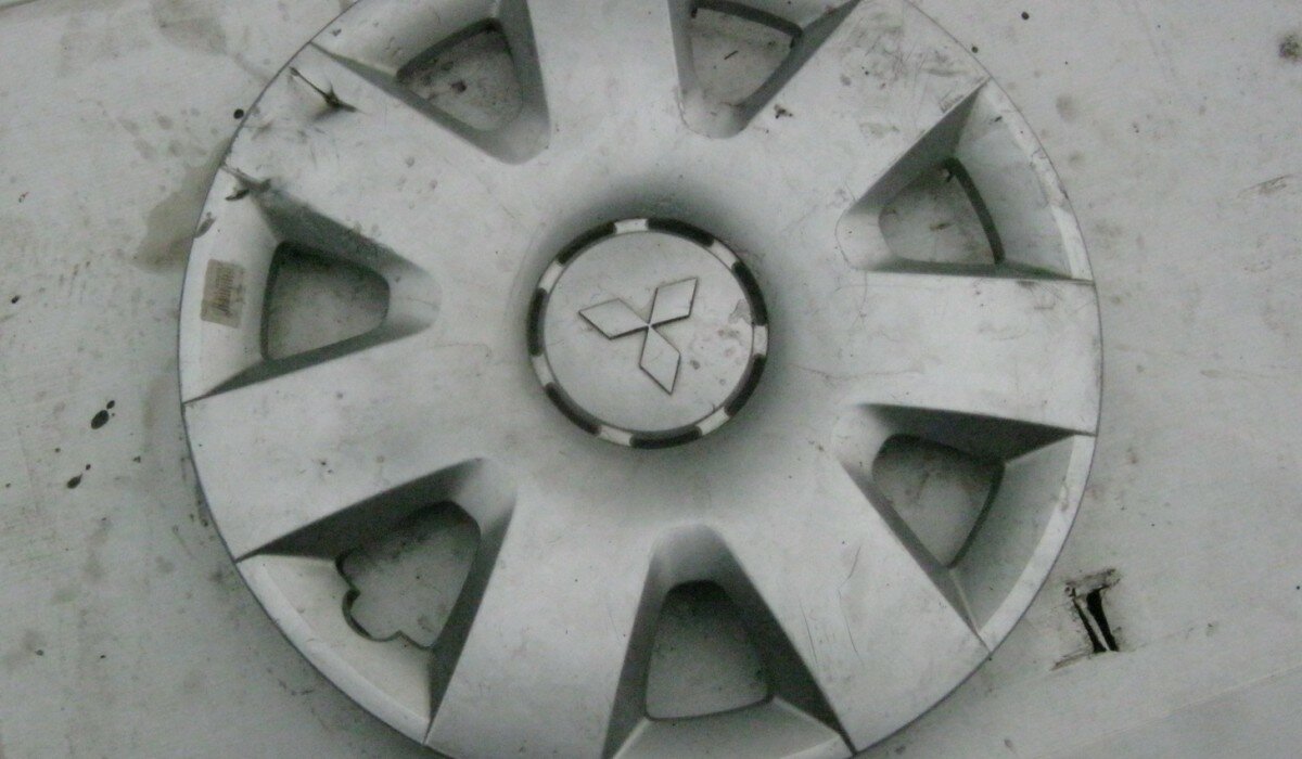 Колпак декоративный Lancer (CX,CY) Mitsubishi 4252A044