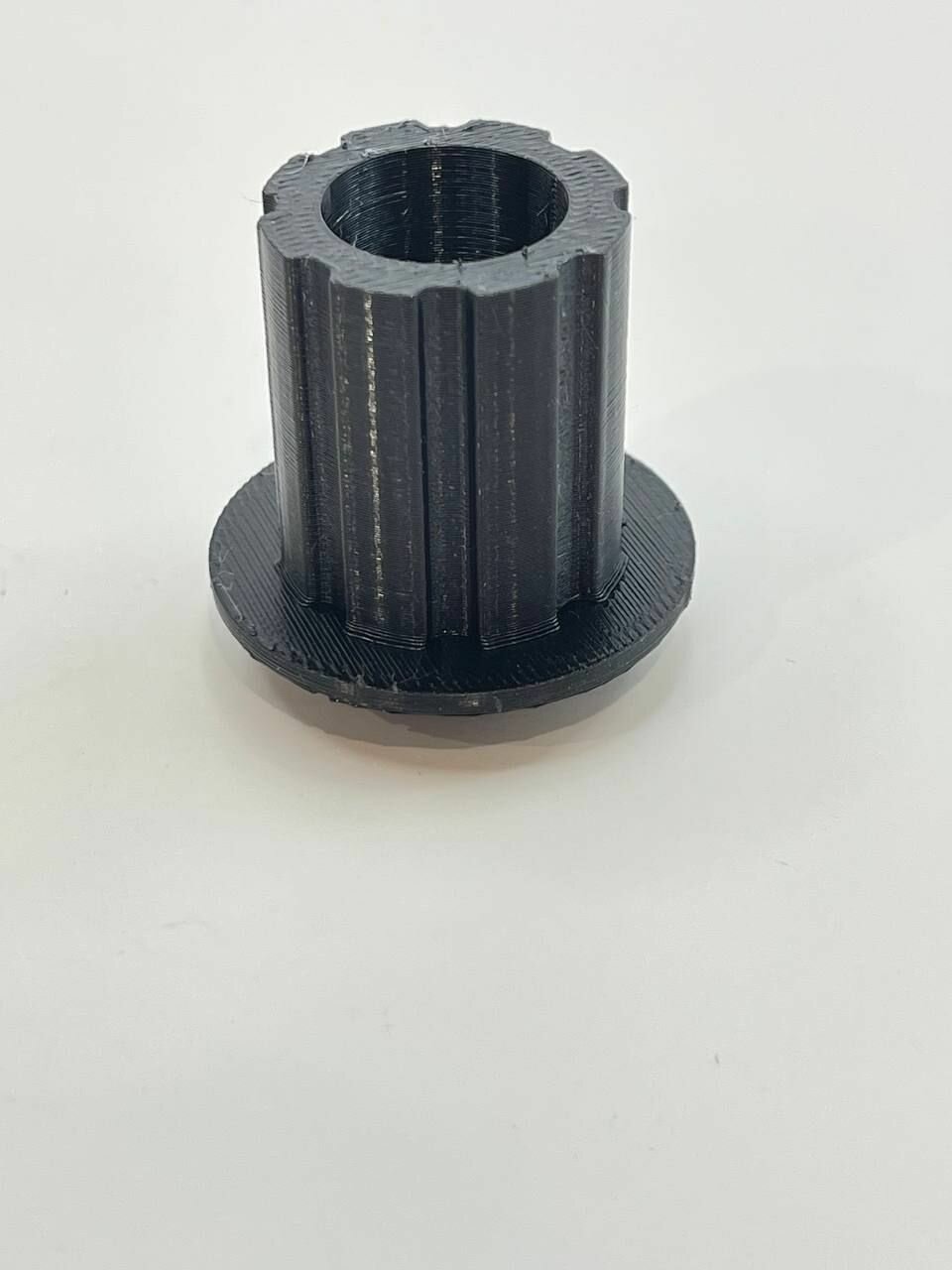 Втулка совместима с мясорубкой Bakmil MCS-30/300-5