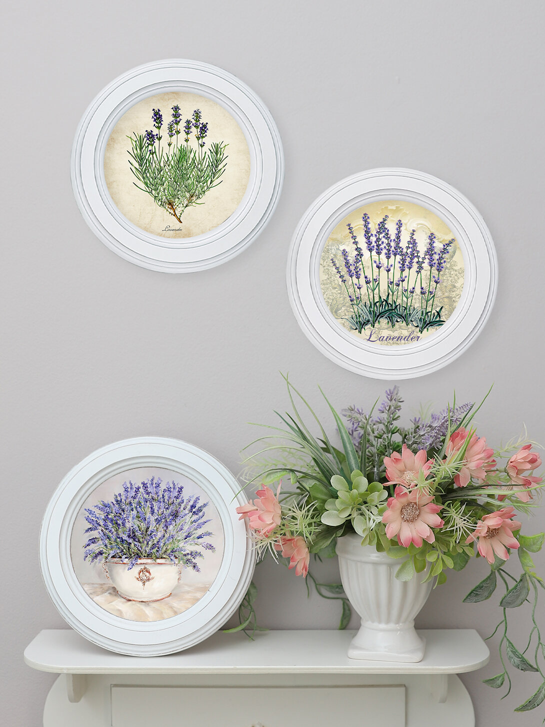 Комплект из 3х мини-картин в деревянной раме "Винтажная лаванда", диаметр 17.5 см