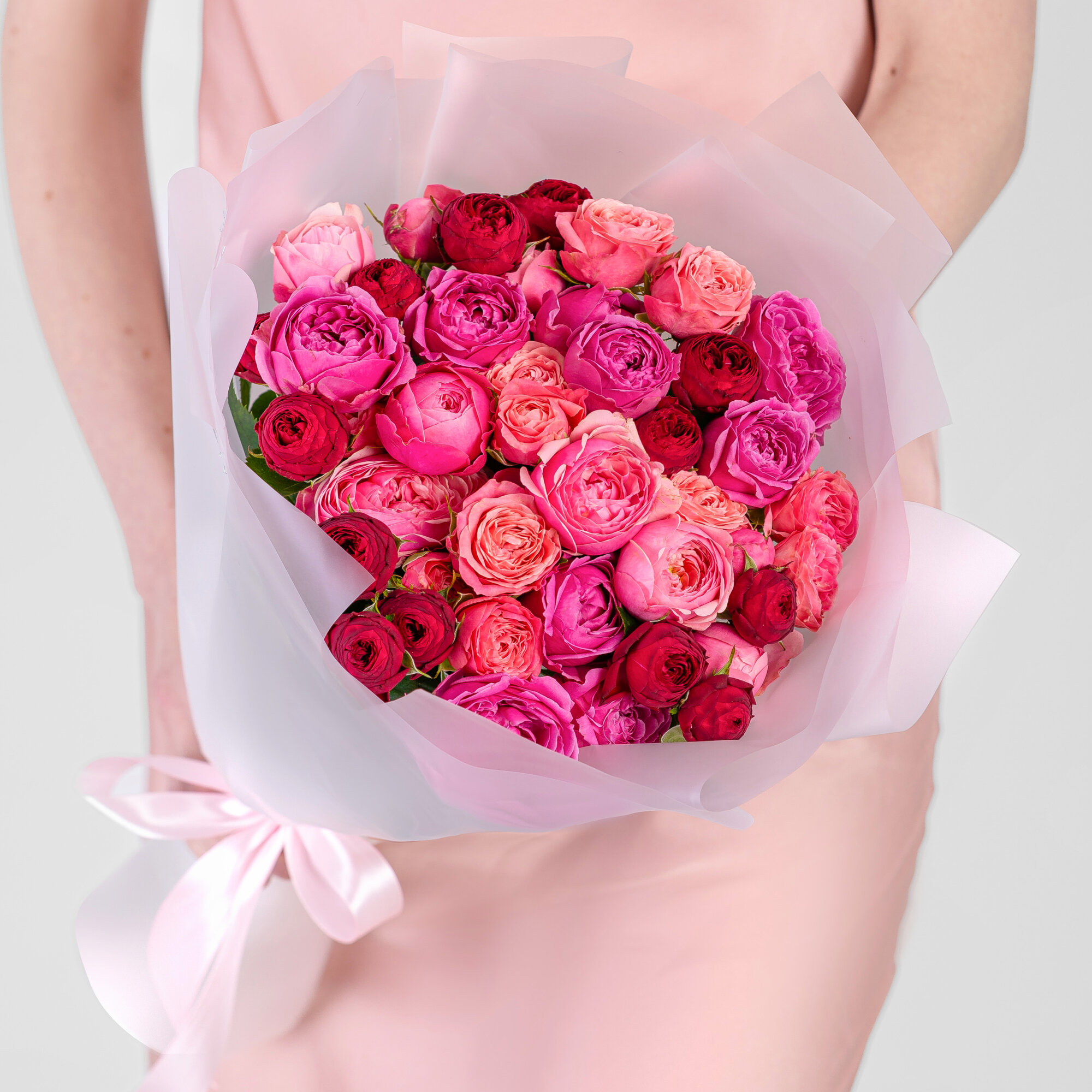 Букет Мегацвет24 "Кустовые Пионовидные Розы Микс", 15 шт, разноцветные