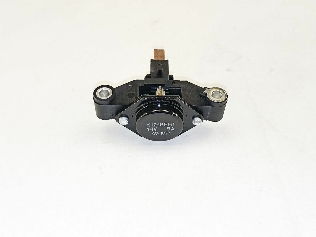 Регулятор напряжения в сборе с щёточным узлом к генераторам 51 серии для а/м УАЗ