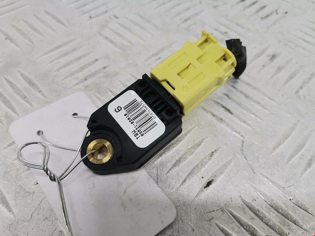 Датчик удара Toyota Yaris 2 898310D010 арт. 1635730