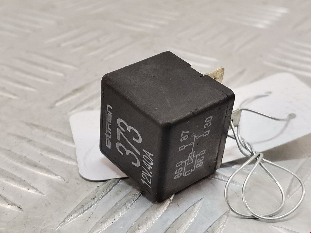 Реле Volkswagen Passat 5 8D09511253A арт. 1654802