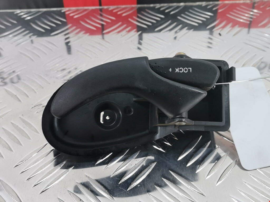 Ручка двери внутренняя задняя левая Ford Focus 1 XS41A22601AK арт. 1556518