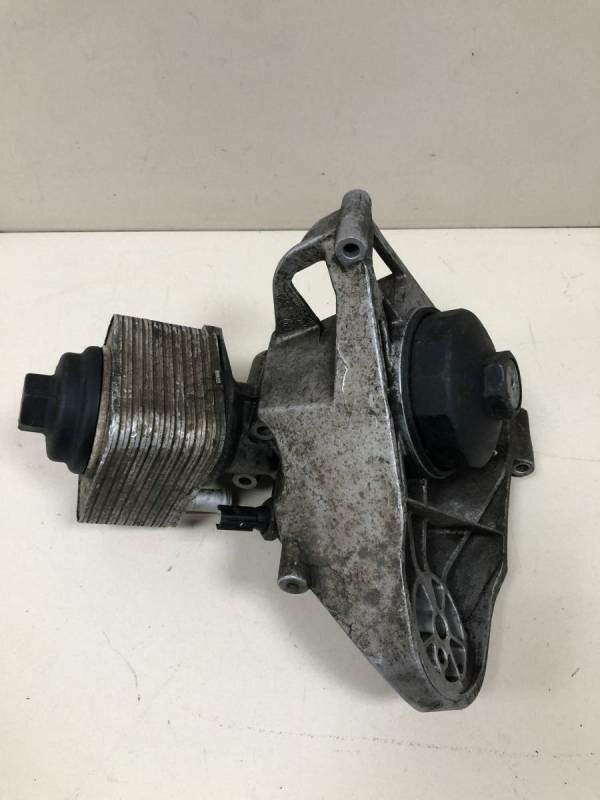 Кронштейн масляного фильтра Porsche Cayenne 2003-2010 кат.номер: 95510740300 95510740302 022199354L 95510702101