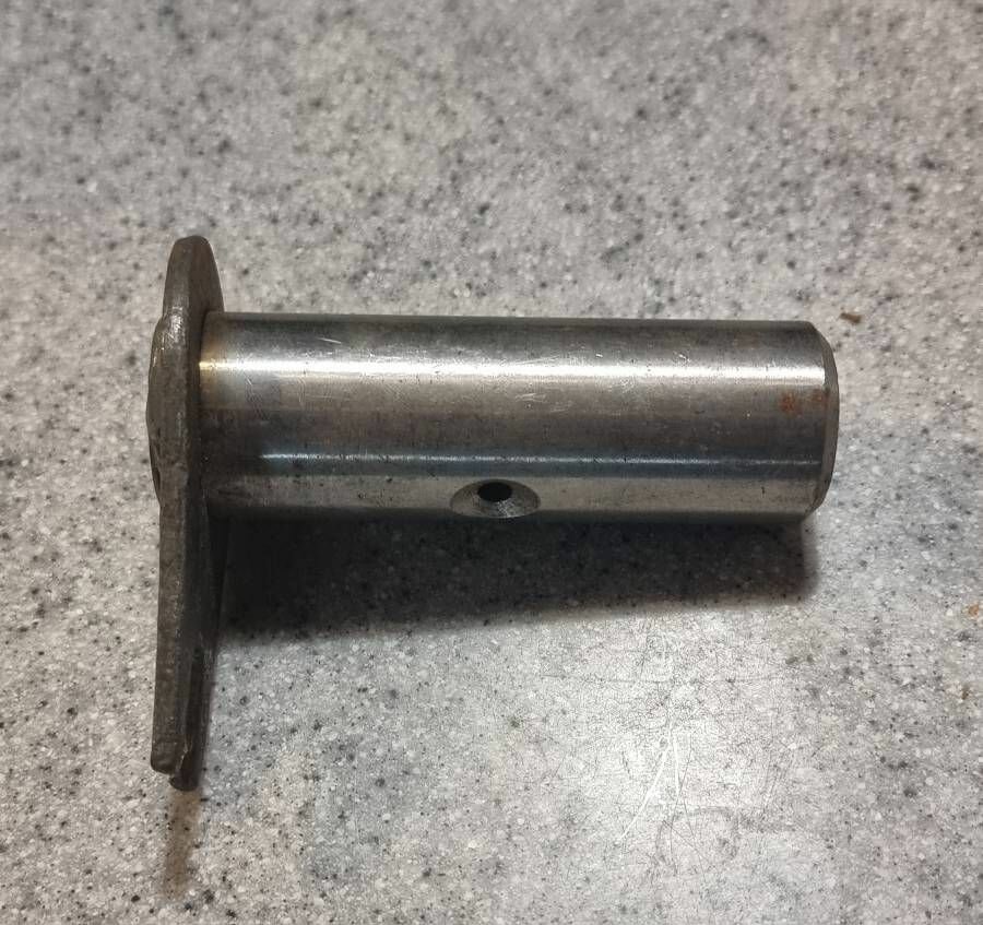 Палец для МКСМ-800 533-9-62-25-260-1К (старого образца).