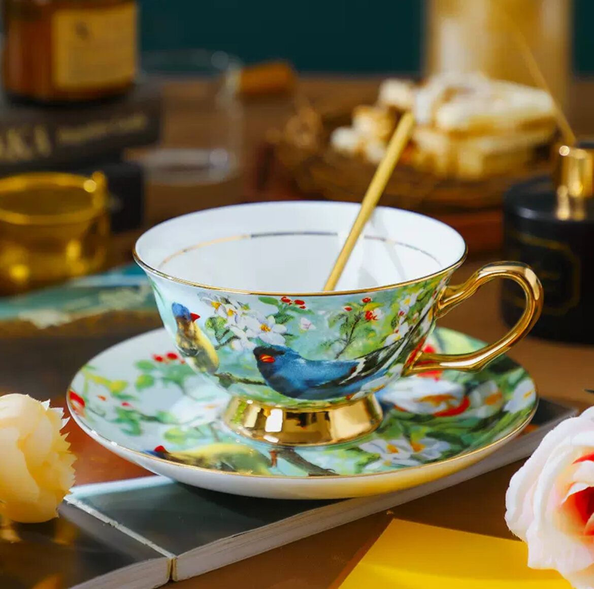 Винтажная чайная чашка и блюдце из костяного фарфора(17)