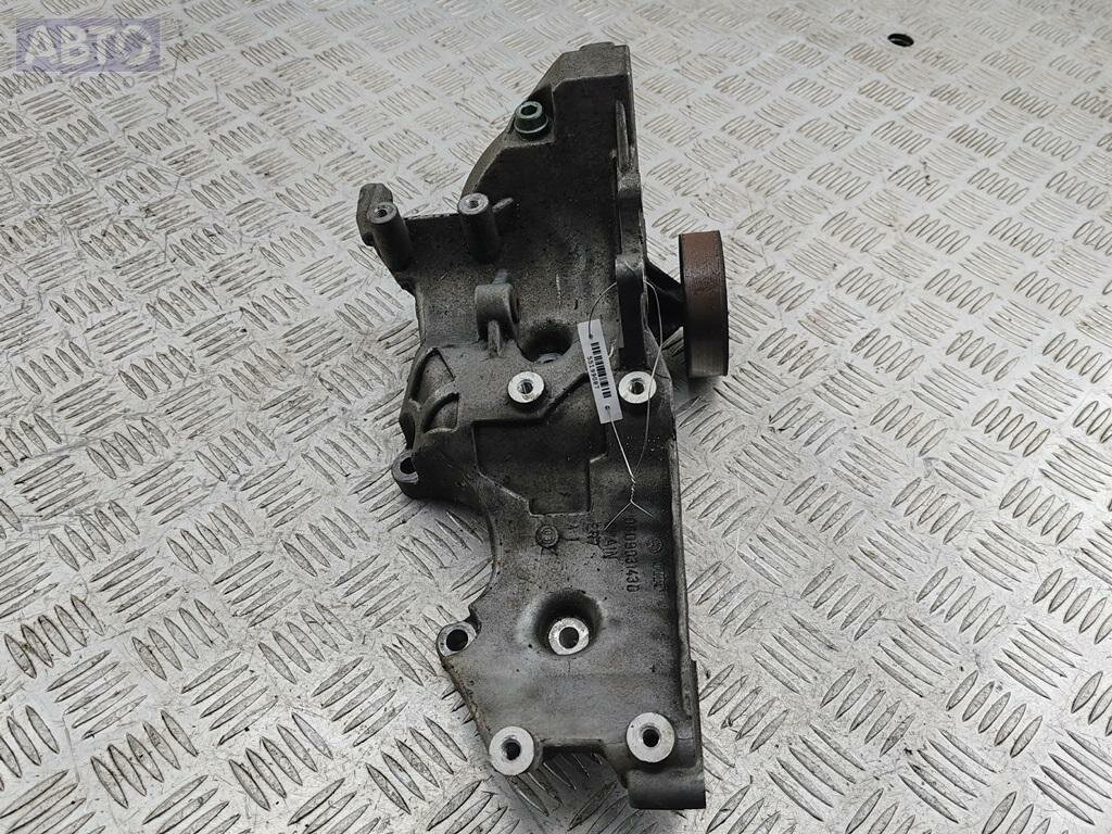 Кронштейн компрессора кондиционера Audi A4 B7 (2004-2008)