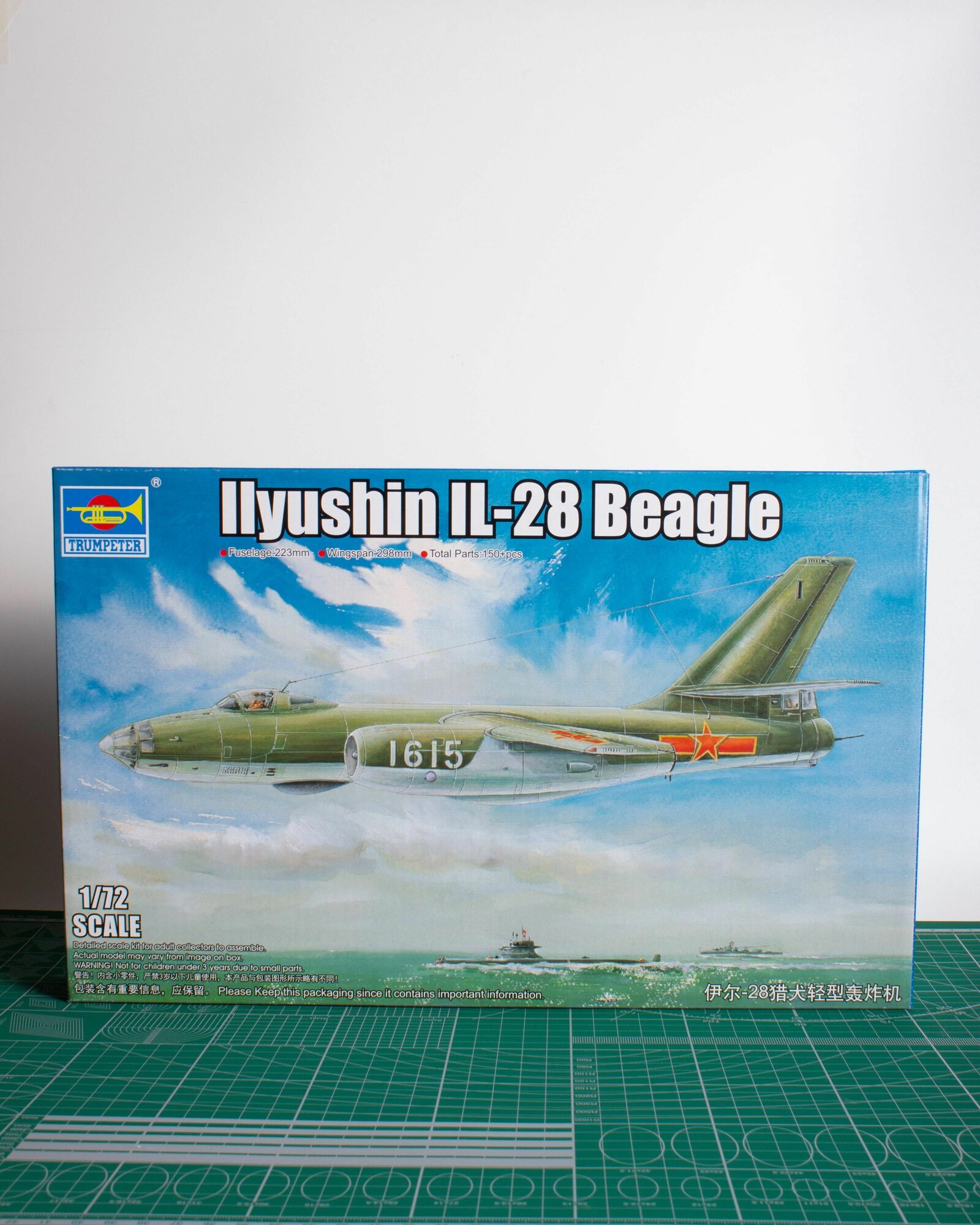 Набор Trumpeter "Ил-28", сборная модель, 1:72, клей в комплект не входит