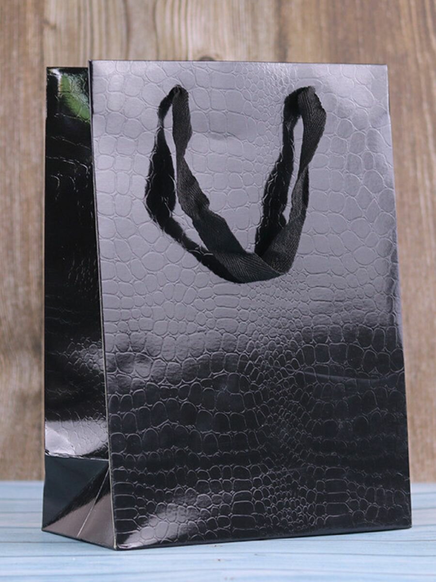 Пакет черный текстурный под крокодиловую кожу