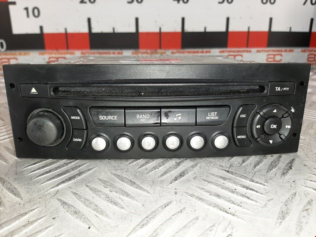 Магнитола Peugeot 207 16077504XT арт. 960611