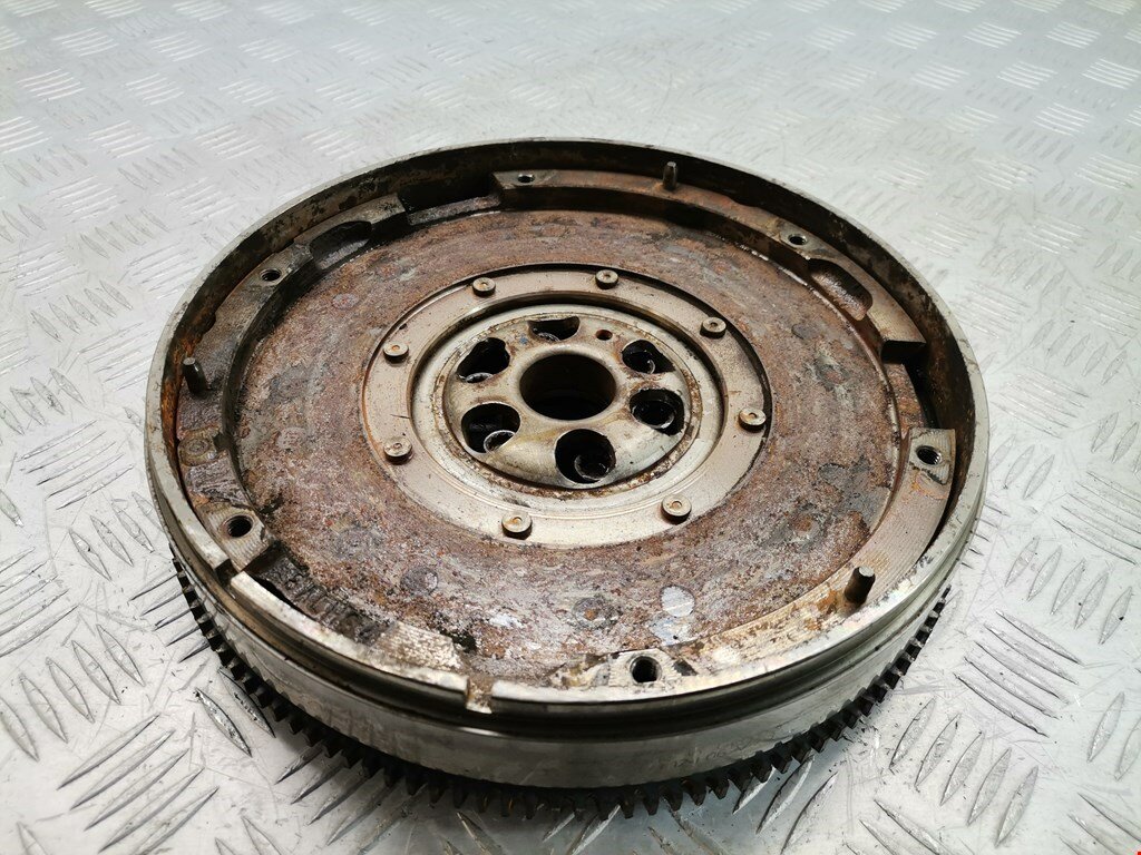Маховик (демпфер сцепления) Audi A4 B7 03G105266P арт. 1539195