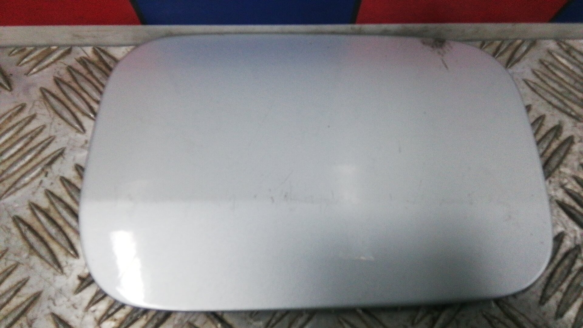 Лючок бака BMW X3 E83