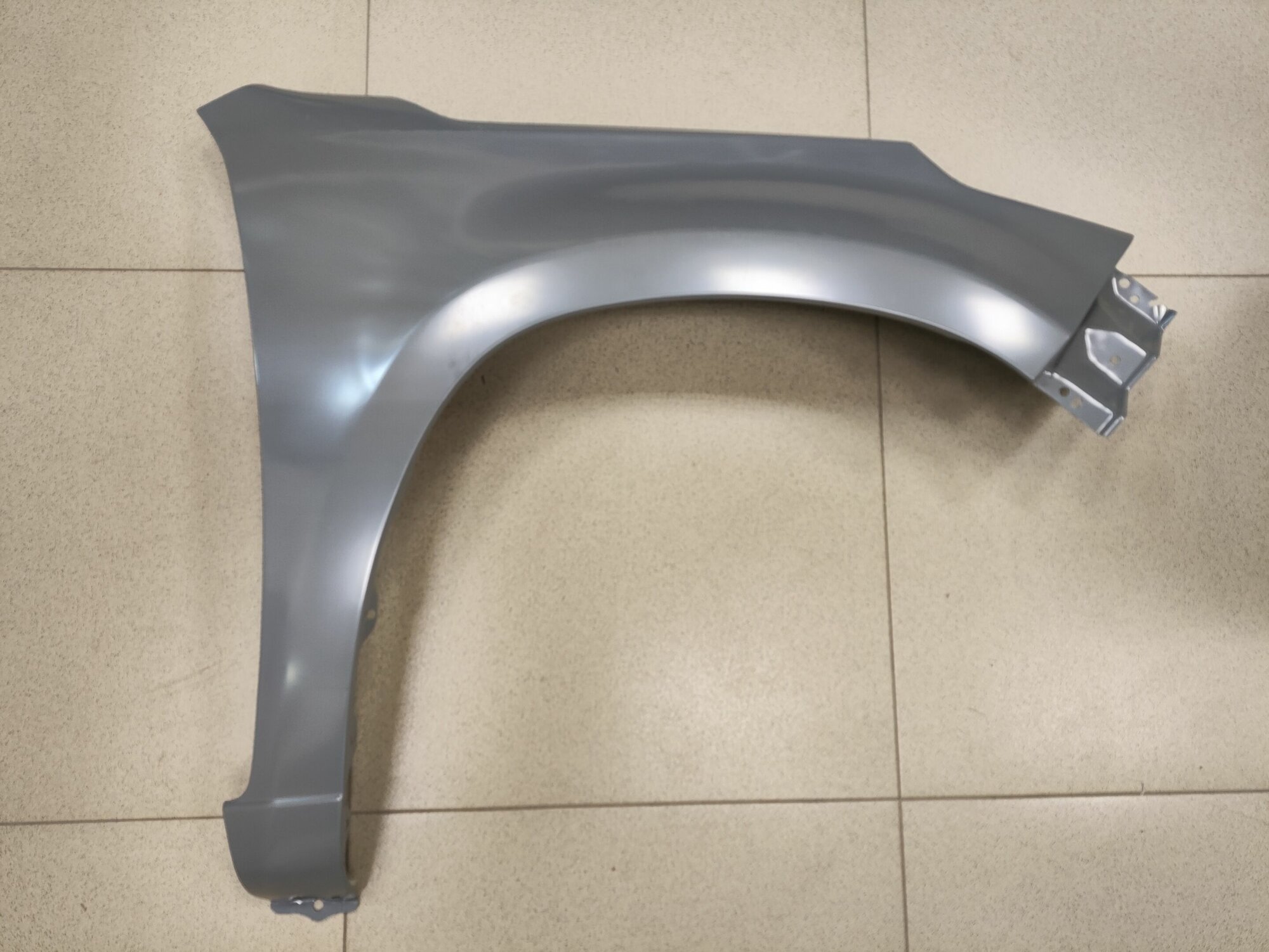 Крыло правое Chery Tiggo 3 [2.0 16V CVT внедорожник] T118403702LVDY