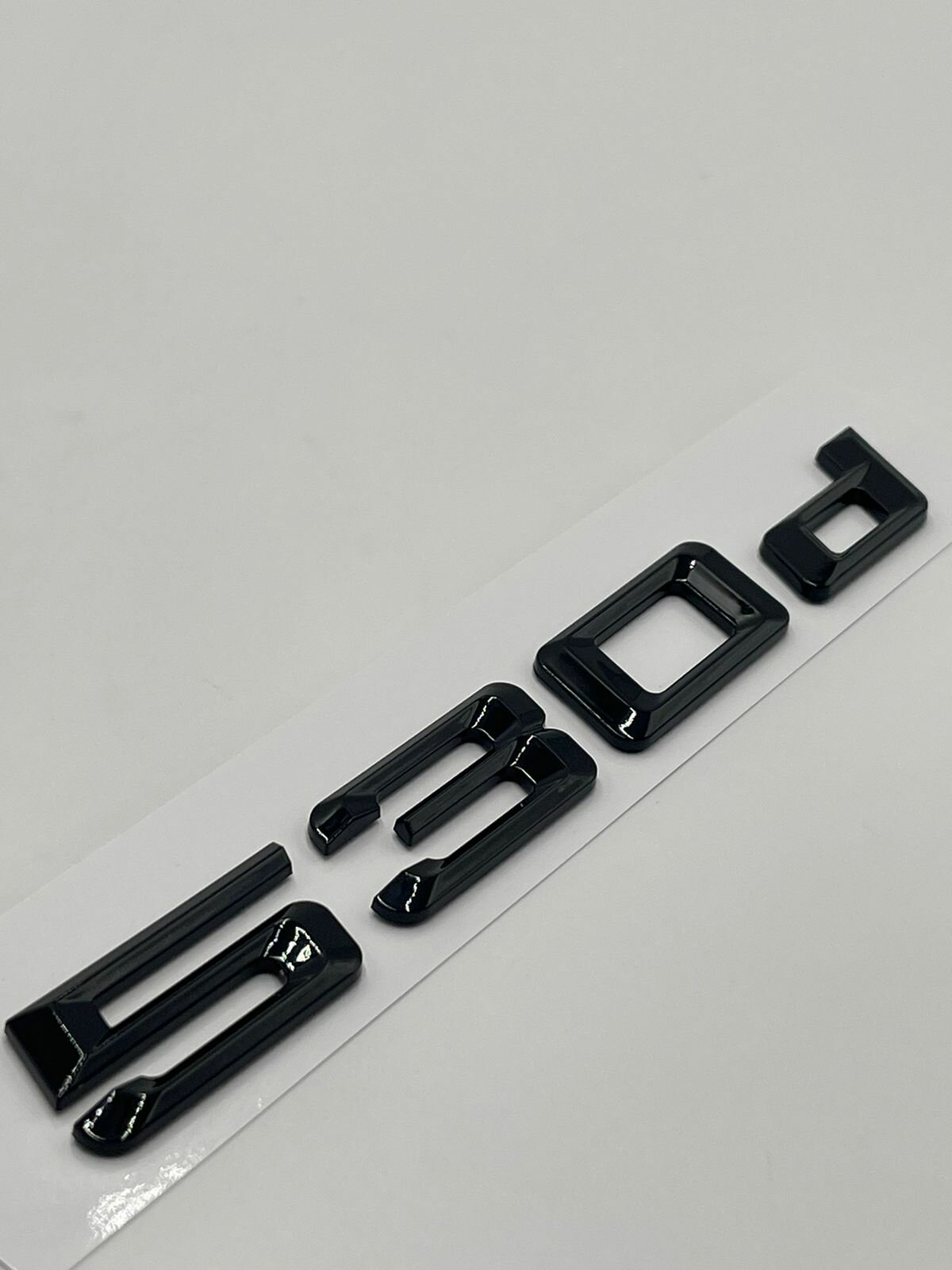 Шильдик Наклейка на багажник BMW 530d Black