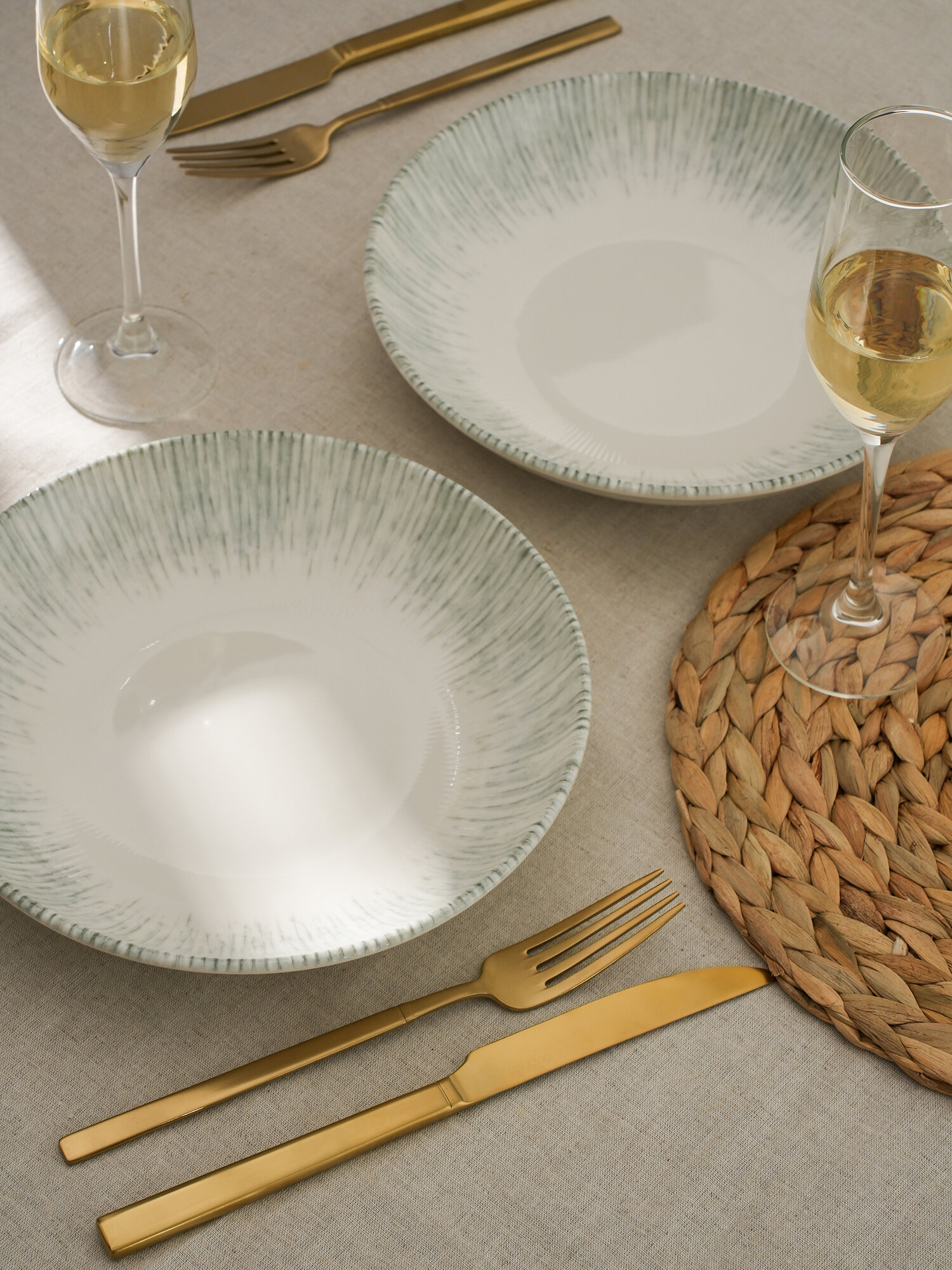 Набор тарелок 2 штуки, диаметр 23 см, фарфор, белый, серый, Bonna Iris