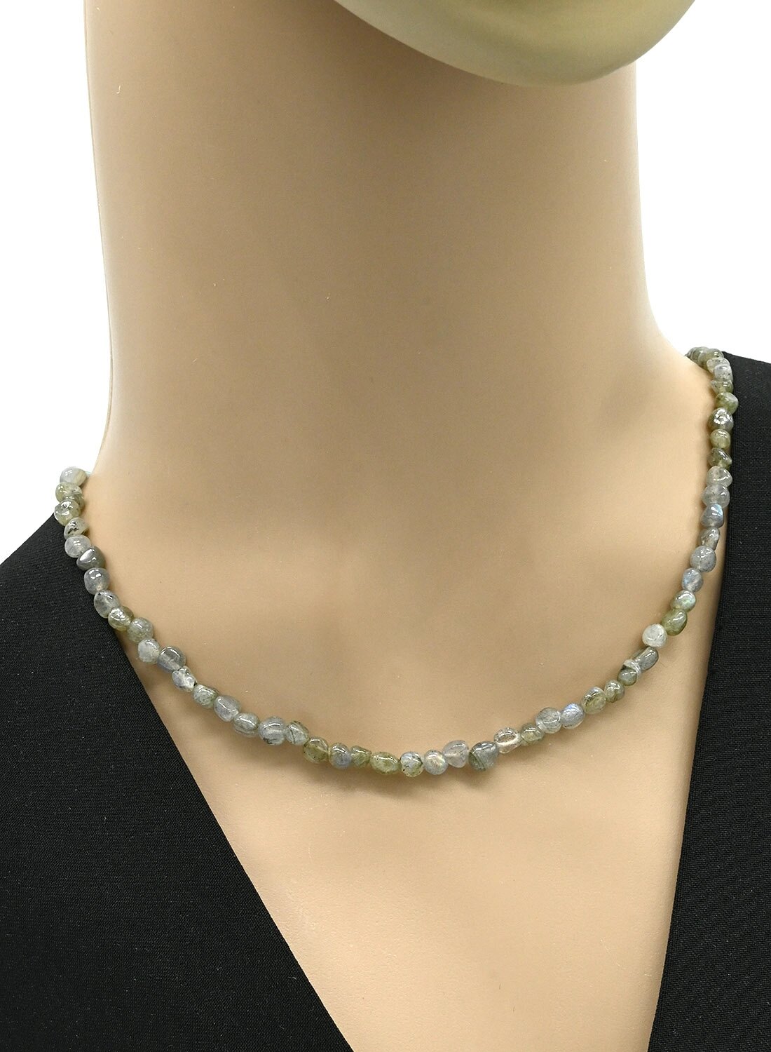 Бусы, лабрадорит