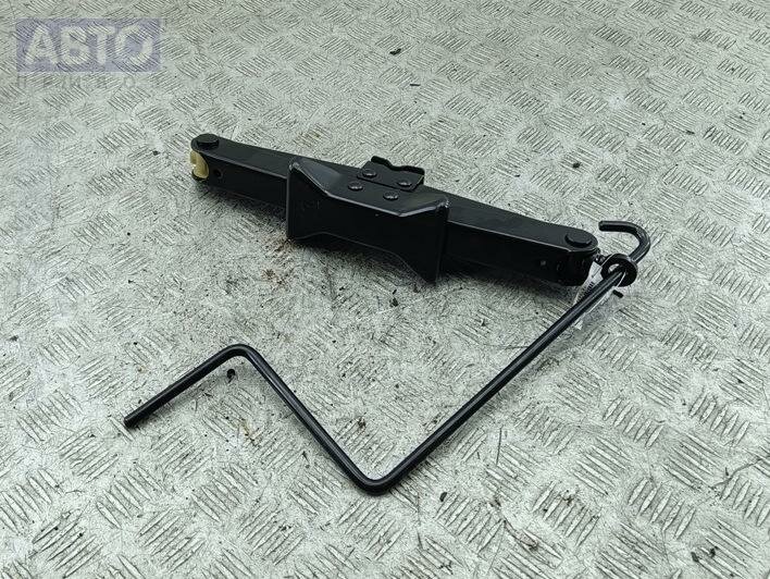 Домкрат Opel Zafira A (1999-2005)