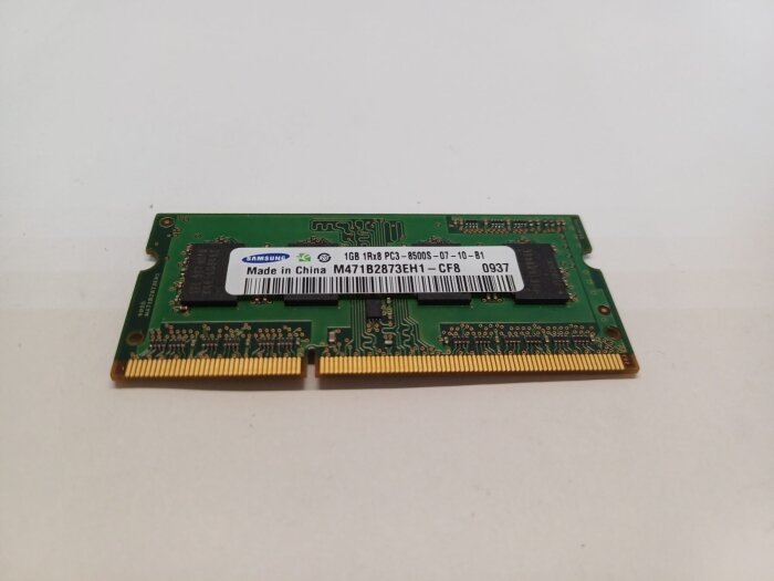 Оперативная память SO-DIMM Samsung DDR3 1024/8500/1066 M471B2873EH1