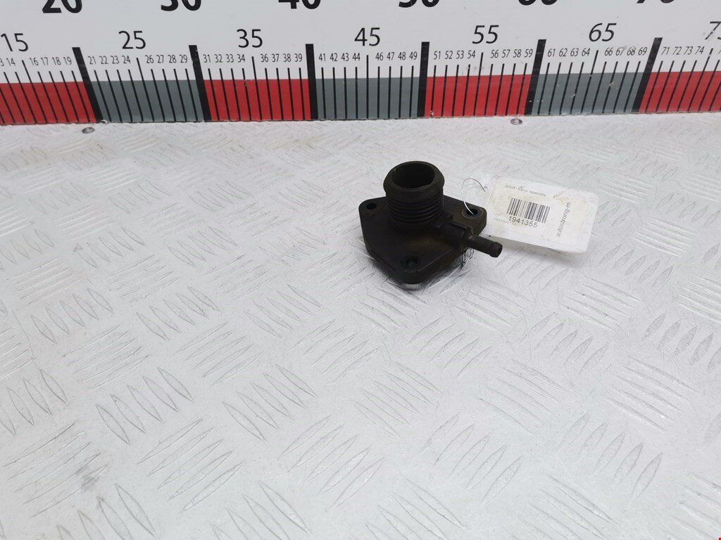 Корпус термостата Ford Focus 1 928M8594AC арт. 1941355