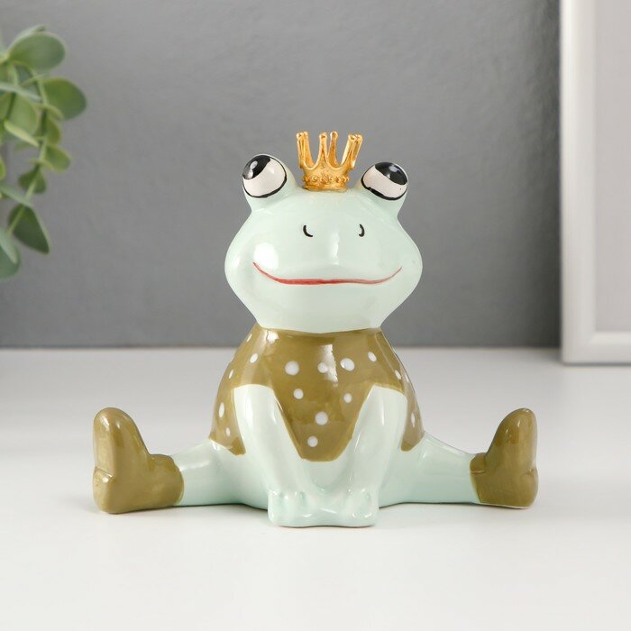Фигурка керамика Лягушонок в футболке в горошек, в короне, 14×7.8×11.8 см