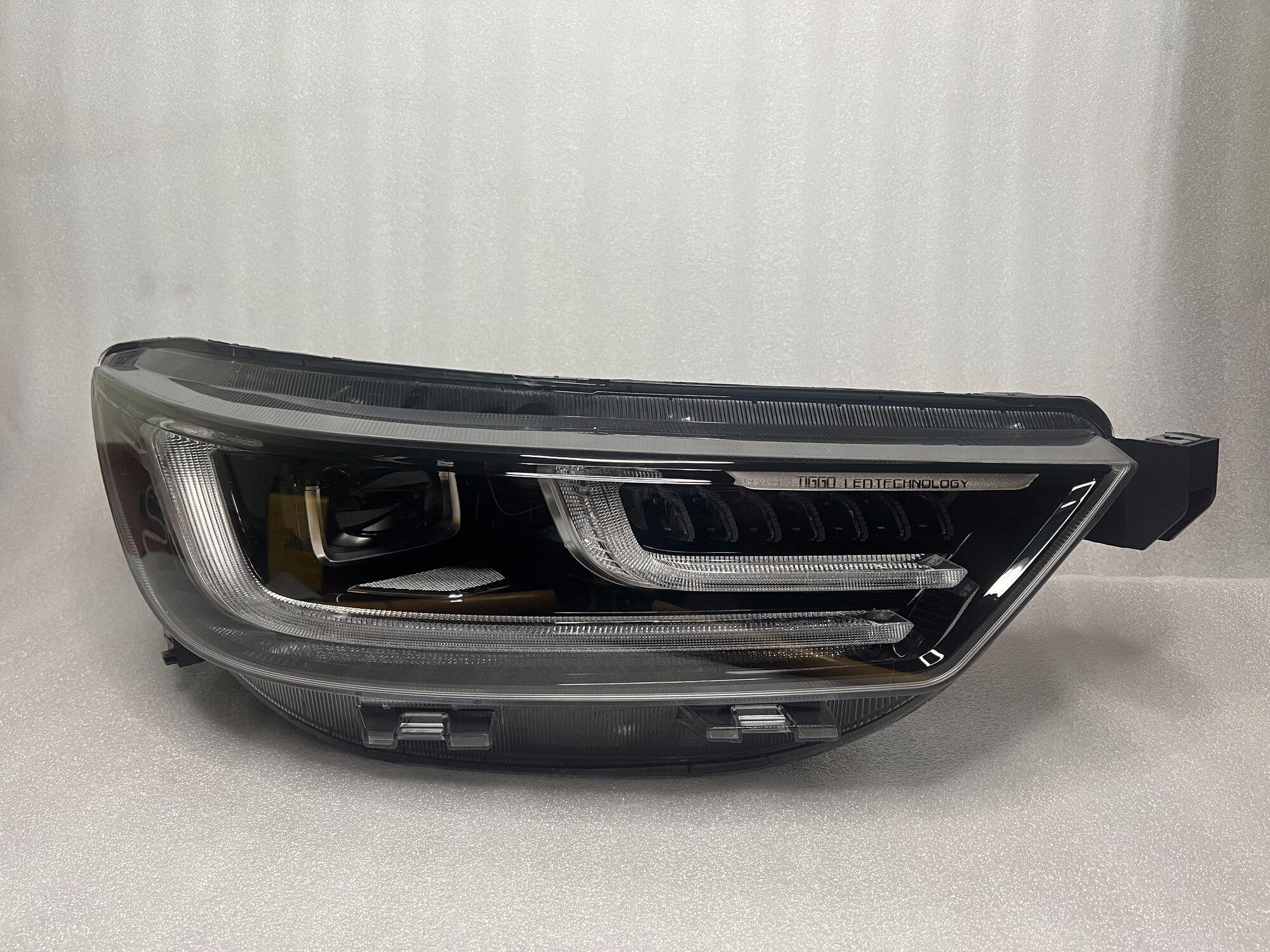 Фара левая светодиодная для Chery Tiggo 8 Pro с номером детали 605000234AA LH