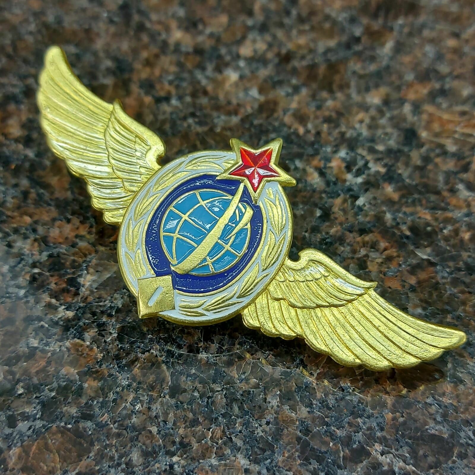 Знак нагрудный классность ВКС - 1 класс