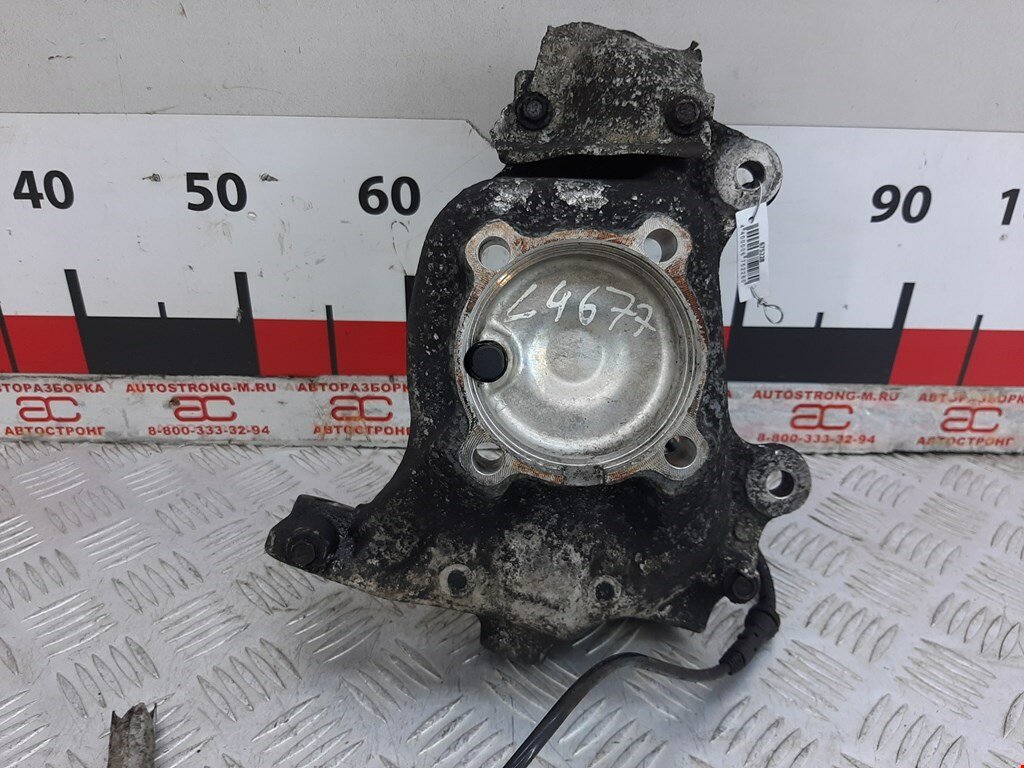 Кулак поворотный левый BMW 7-Series (E65/E66) 31216753461 арт. 675228