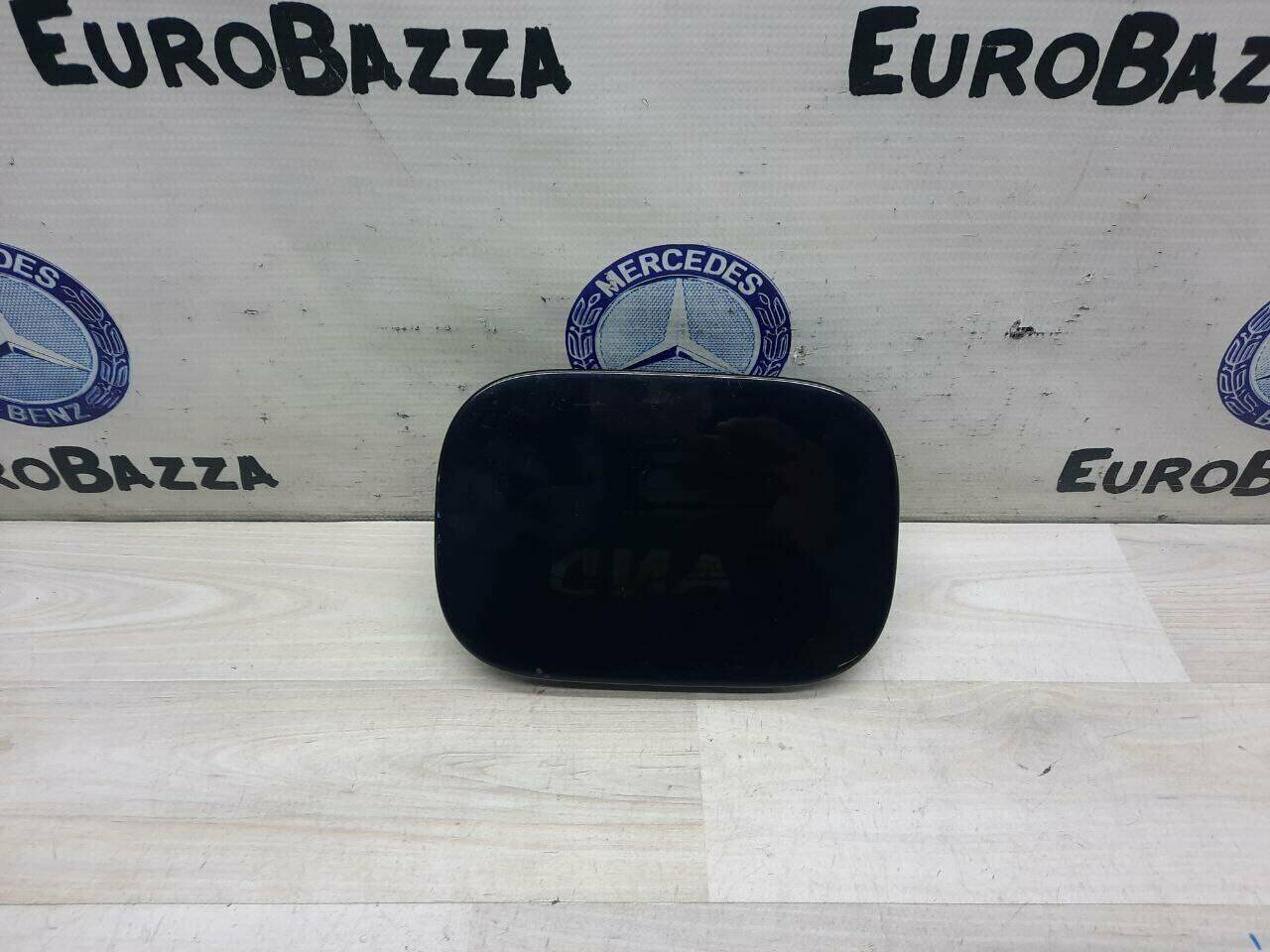Лючок бензобака Mercedes W203 A2037500206