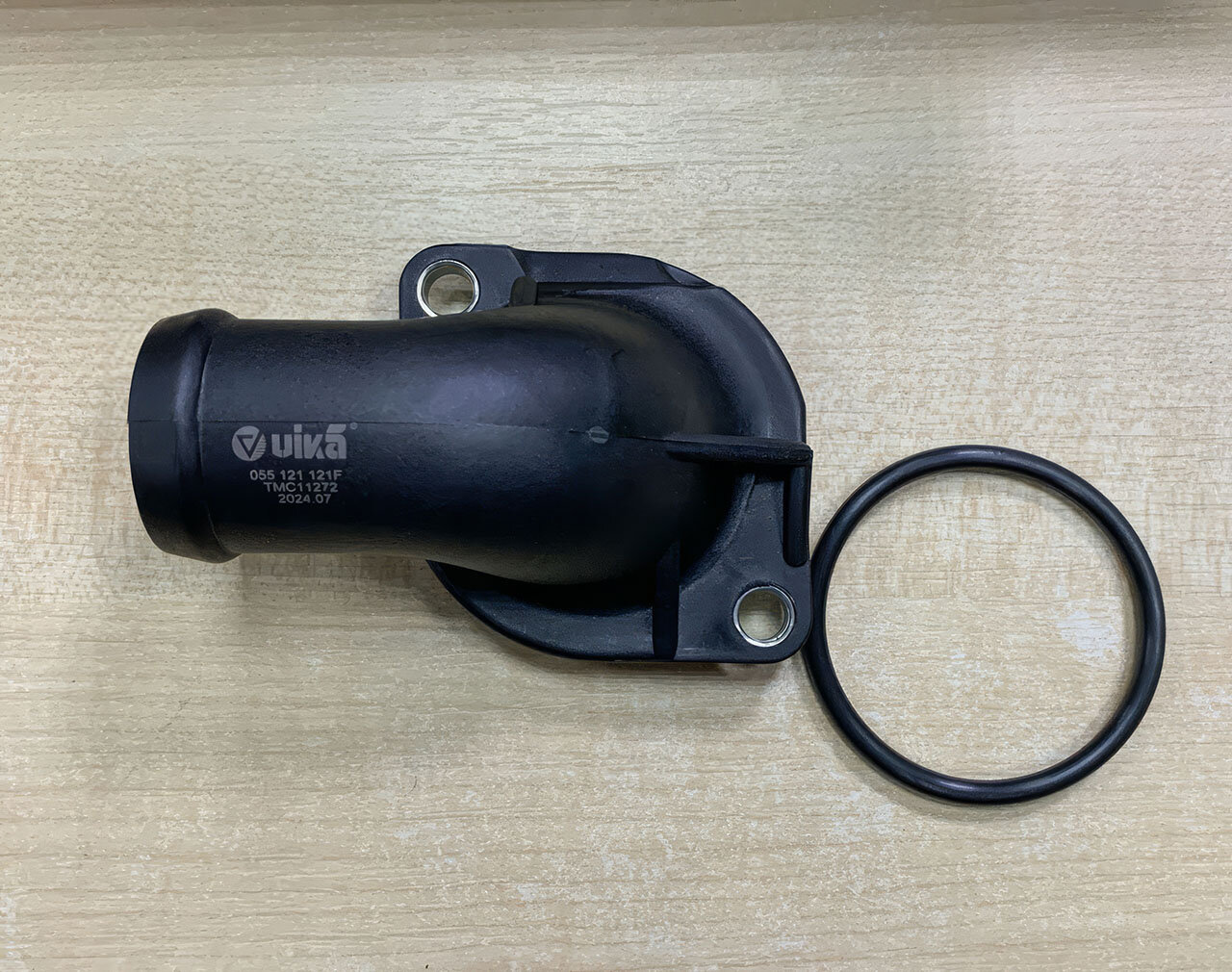 Фланец системы охлаждения VW Golf 2 (Vika)