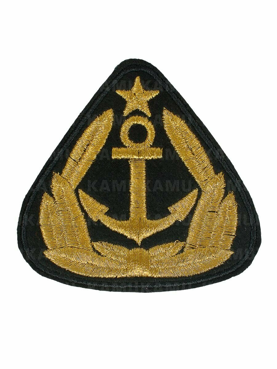 Кокарда яхтсмена в центре якорь машинная вышивка, цвет черный 752537