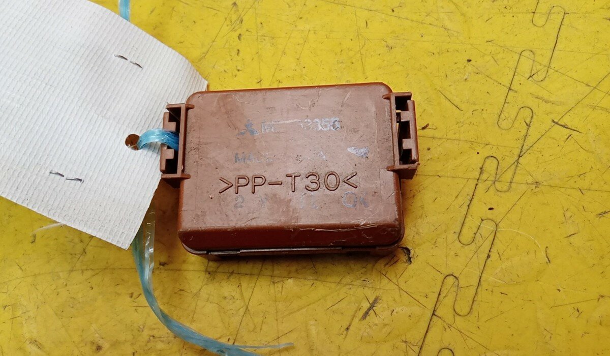 Реле Carisma (DA) Mitsubishi MB953355