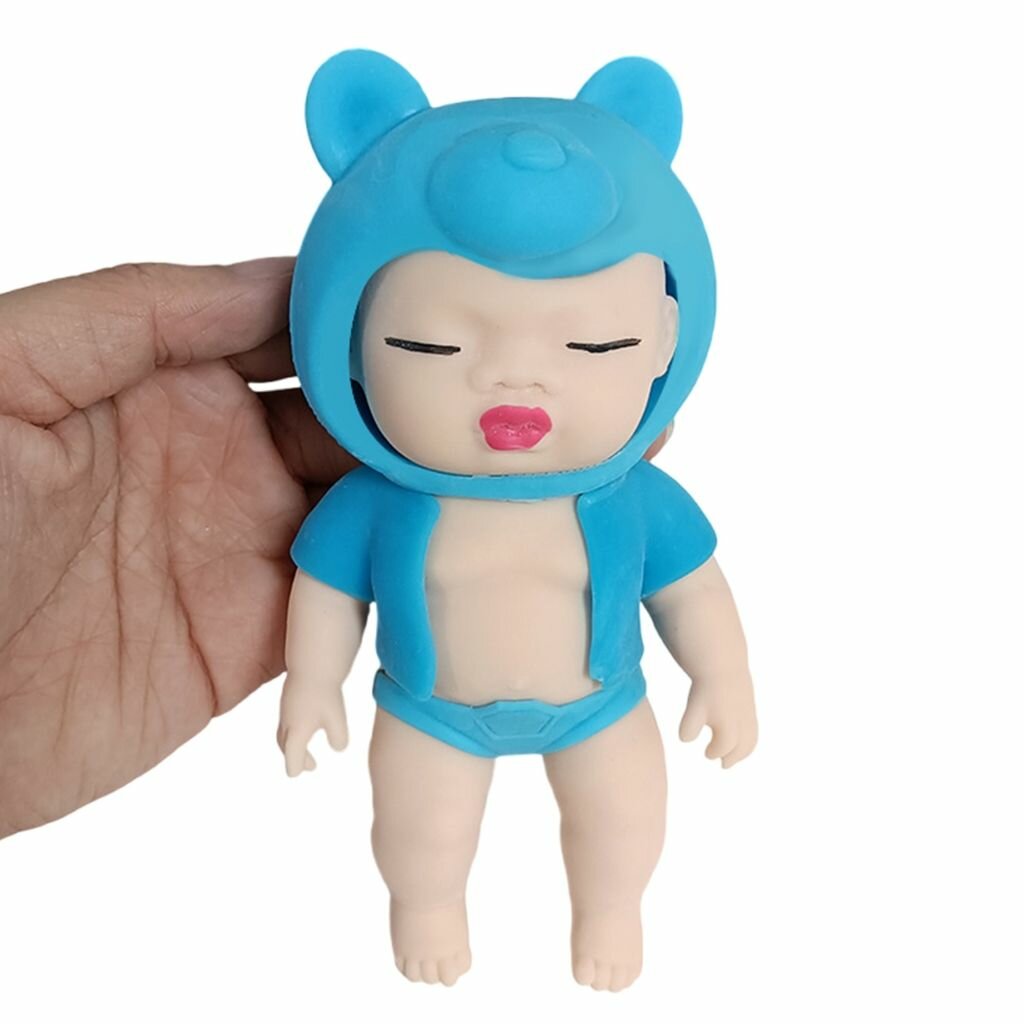 Кукла в шапочке - голубая - белый ребенок