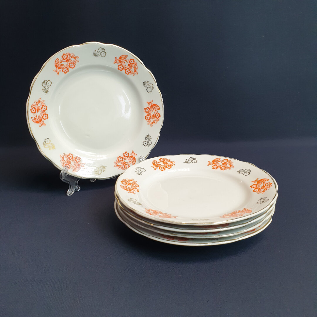 Набор из 5 десертных тарелок Коростень, фарфор деколь позолота 17 см, скол, винтаж СССР